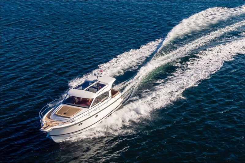 Unique Charter-Motoryacht Nimbus 365 Coupe